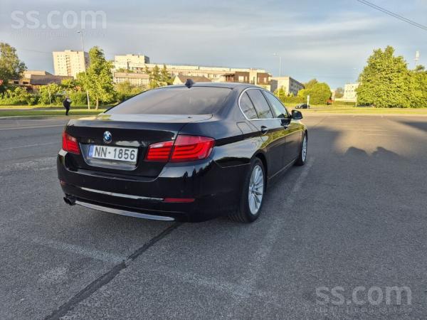 Черный БМВ 525 2010 в Рига, объемом двигателя 3.00 л и пробегом 318 тыс. км за 10000 €, фото 4 на AUTOMOTO.COM.LV