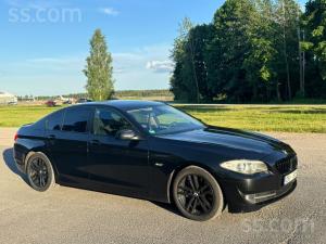 Черный БМВ 525 2010 в Рига, объемом двигателя 3.00 л и пробегом 302 тыс. км за 8499 €, фото 7 на AUTOMOTO.COM.LV