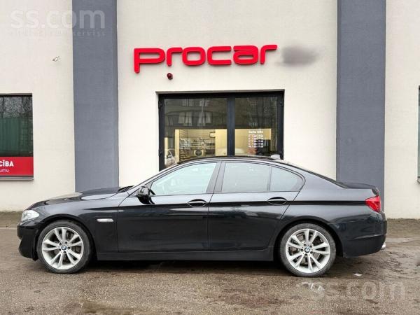 Черный БМВ 525 2010 в Рига, объемом двигателя 3.00 л и пробегом 329 тыс. км за 7990 €, фото 3 на AUTOMOTO.COM.LV