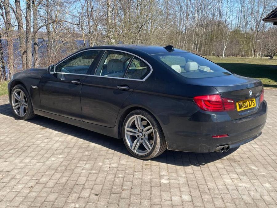 Melns BMW 525 2010 Balvi, ar dzinēja tilpumu 3.00 L un nobraukumu 0 tūkst. km par 4000 €, foto 4 vietnē AUTOMOTO.COM.LV