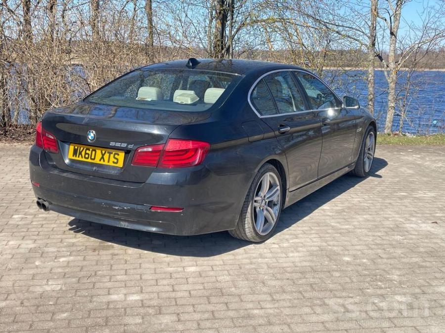 Melns BMW 525 2010 Balvi, ar dzinēja tilpumu 3.00 L un nobraukumu 0 tūkst. km par 4000 €, foto 5 vietnē AUTOMOTO.COM.LV