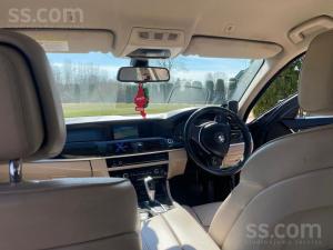Melns BMW 525 2010 Balvi, ar dzinēja tilpumu 3.00 L un nobraukumu 0 tūkst. km par 4000 €, foto 8 vietnē AUTOMOTO.COM.LV