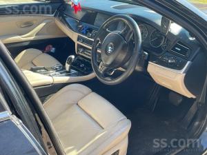 Melns BMW 525 2010 Balvi, ar dzinēja tilpumu 3.00 L un nobraukumu 0 tūkst. km par 4000 €, foto 10 vietnē AUTOMOTO.COM.LV