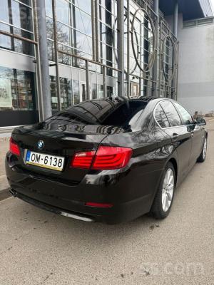 Black BMW 525 2010 in Riga, with an engine capacity of 3.00 L and mileage of 0 thousand km for 8500 €, photo 4 on AUTOMOTO.COM.LV