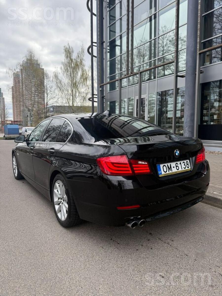 Black BMW 525 2010 in Riga, with an engine capacity of 3.00 L and mileage of 0 thousand km for 8500 €, photo 5 on AUTOMOTO.COM.LV