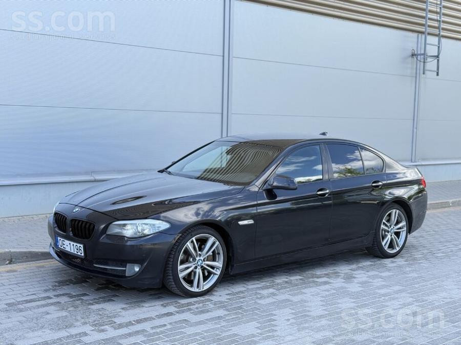 Melns BMW 525 2010 Rīga, ar dzinēja tilpumu 3.00 L un nobraukumu 380 tūkst. km par 8500 €, foto 1 vietnē AUTOMOTO.COM.LV