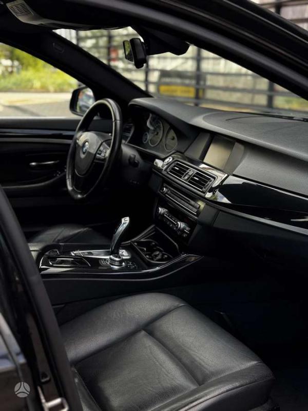 BMW 525 2010 Klaipėda vietnē Melns BMW 525 2010 Klaipėda, ar dzinēja tilpumu 2.99 L un nobraukumu 400 tūkst. km par 5850 €, foto 4 vietnē AUTOMOTO.COM.LV