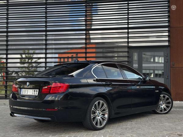 BMW 525 2010 Klaipėda vietnē Melns BMW 525 2010 Klaipėda, ar dzinēja tilpumu 2.99 L un nobraukumu 400 tūkst. km par 5850 €, foto 7 vietnē AUTOMOTO.COM.LV