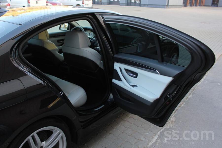 Black BMW 525 2010 in Riga, with an engine capacity of 3.00 L and mileage of 255 thousand km for 8950 €, photo 12 on AUTOMOTO.COM.LV