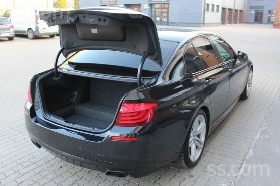 Black BMW 525 2010 in Riga, with an engine capacity of 3.00 L and mileage of 255 thousand km for 8950 €, photo 16 on AUTOMOTO.COM.LV