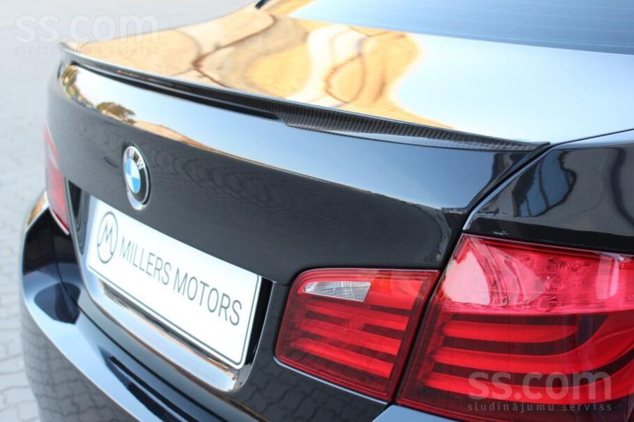 Black BMW 525 2010 in Riga, with an engine capacity of 3.00 L and mileage of 255 thousand km for 8950 €, photo 24 on AUTOMOTO.COM.LV