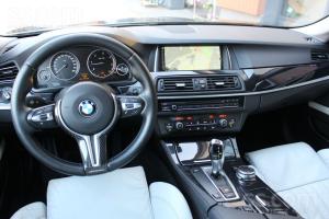 Black BMW 525 2010 in Riga, with an engine capacity of 3.00 L and mileage of 255 thousand km for 8950 €, photo 26 on AUTOMOTO.COM.LV