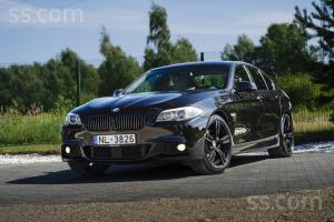 Black BMW 525 2010 in Riga, with an engine capacity of 3.00 L and mileage of 293 thousand km for 9990 €, photo  on AUTOMOTO.COM.LV