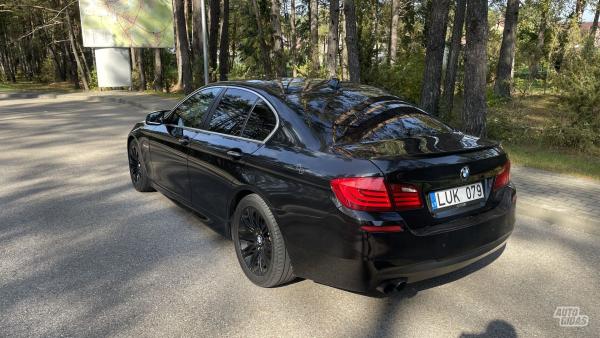 Black BMW 525 2010 in Druskininkai, with an engine capacity of 3.00 L and mileage of 295 thousand km for 9700 €, photo 7 on AUTOMOTO.COM.LV