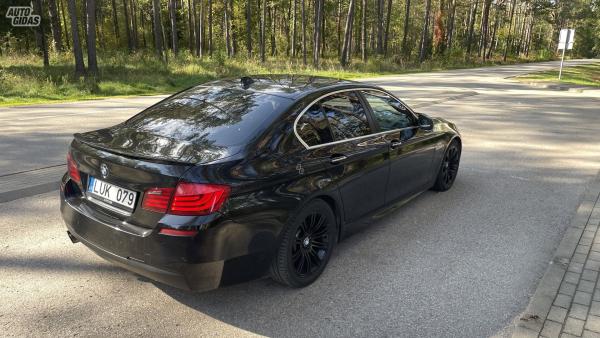 Black BMW 525 2010 in Druskininkai, with an engine capacity of 3.00 L and mileage of 295 thousand km for 9700 €, photo 8 on AUTOMOTO.COM.LV