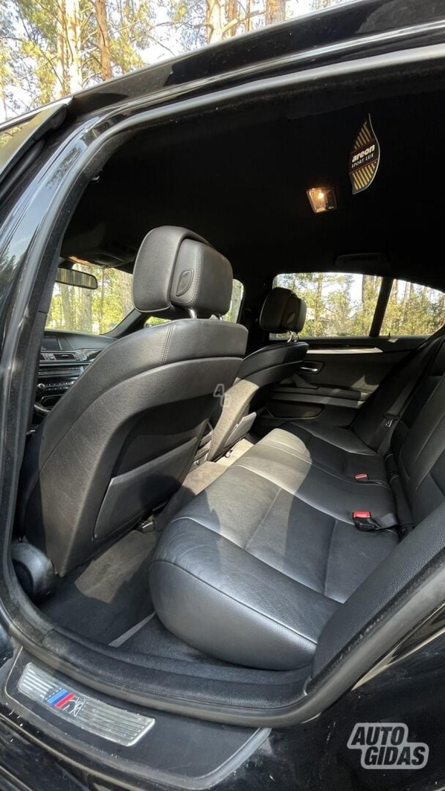 Melns BMW 525 2010 Druskininkai, ar dzinēja tilpumu 3.00 L un nobraukumu 295 tūkst. km par 9700 €, foto 11 vietnē AUTOMOTO.COM.LV