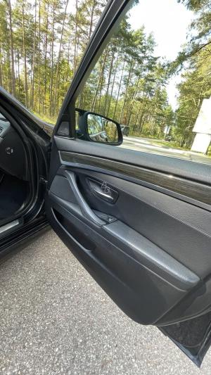 Melns BMW 525 2010 Druskininkai, ar dzinēja tilpumu 3.00 L un nobraukumu 295 tūkst. km par 9700 €, foto 13 vietnē AUTOMOTO.COM.LV