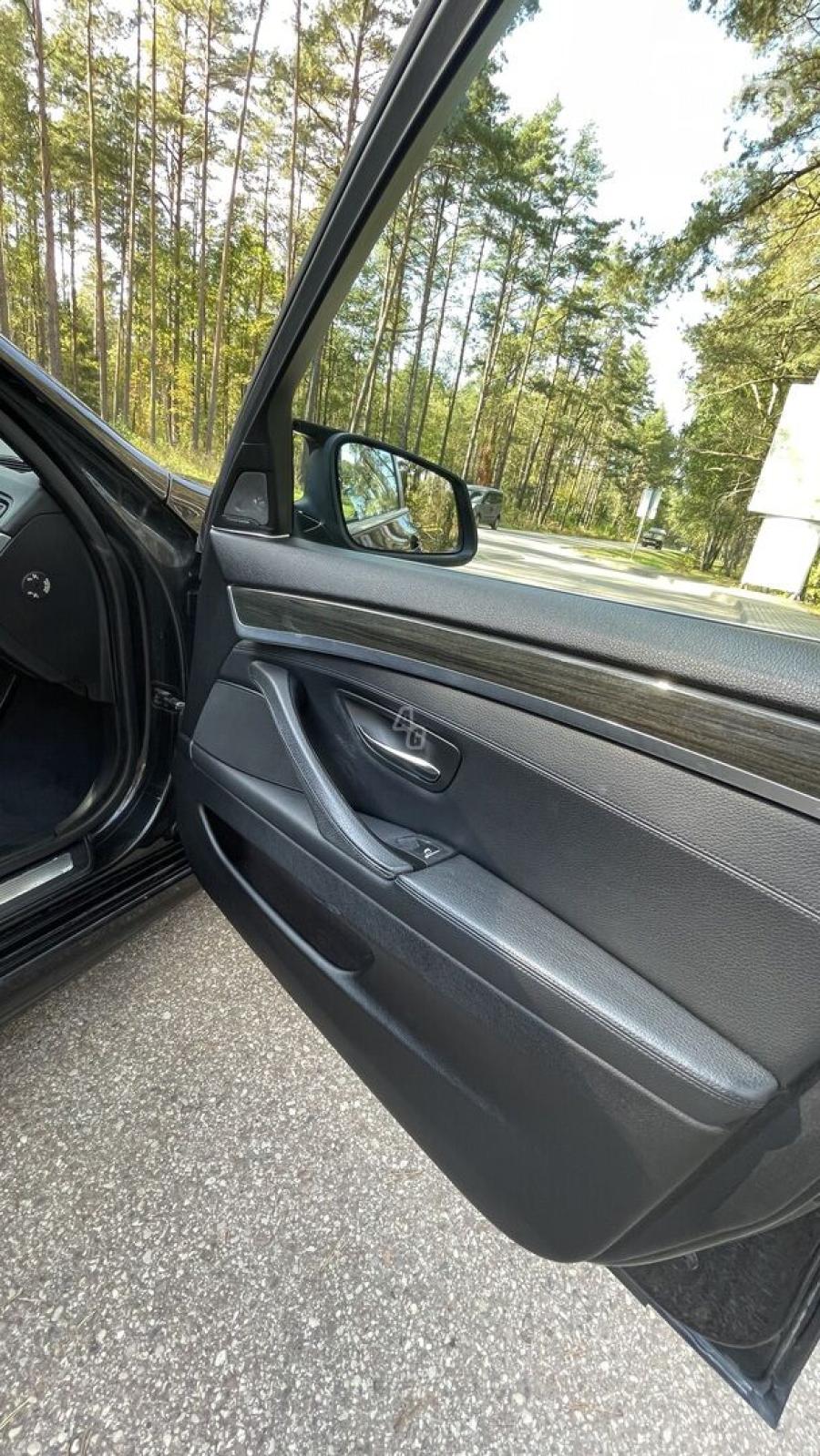 Melns BMW 525 2010 Druskininkai, ar dzinēja tilpumu 3.00 L un nobraukumu 295 tūkst. km par 9700 €, foto 13 vietnē AUTOMOTO.COM.LV