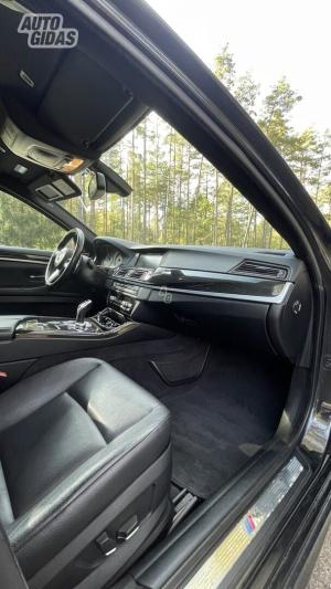 Melns BMW 525 2010 Druskininkai, ar dzinēja tilpumu 3.00 L un nobraukumu 295 tūkst. km par 9700 €, foto 14 vietnē AUTOMOTO.COM.LV