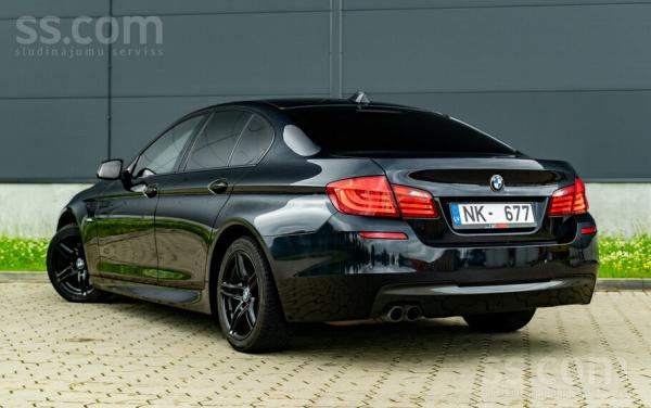Black BMW 525 2011 in Riga, with an engine capacity of 3.00 L and mileage of 205 thousand km for 12990 €, photo 4 on AUTOMOTO.COM.LV