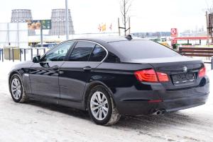 Melns BMW 525 2011 Viļņa, ar dzinēja tilpumu 2.99 L un nobraukumu 285 tūkst. km par 9000 €, foto 6 vietnē AUTOMOTO.COM.LV