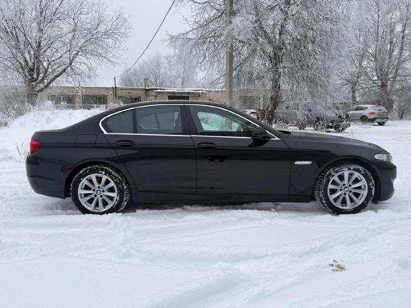 Melns BMW 525 2011 Kuršėnai, ar dzinēja tilpumu 2.99 L un nobraukumu 263 tūkst. km par 9800 €, foto 4 vietnē AUTOMOTO.COM.LV