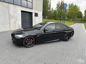 Black BMW 525 2011 in Plunge, with an engine capacity of 3.00 L and mileage of 345 thousand km for 9100 €, photo 3 on AUTOMOTO.COM.LV