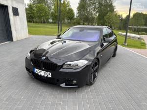 Black BMW 525 2011 in Plunge, with an engine capacity of 3.00 L and mileage of 345 thousand km for 9100 €, photo 4 on AUTOMOTO.COM.LV