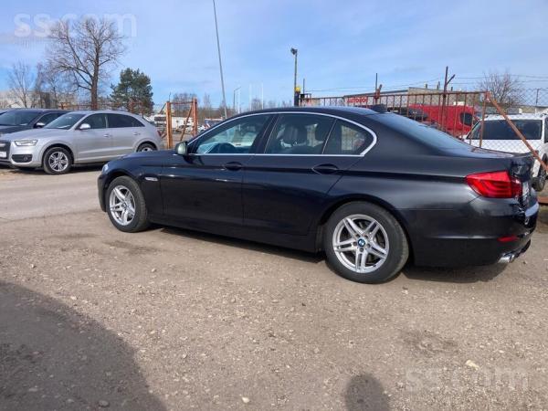 Black BMW 525 2011 in Riga, with an engine capacity of 3.00 L and mileage of 235 thousand km for 8800 €, photo 3 on AUTOMOTO.COM.LV