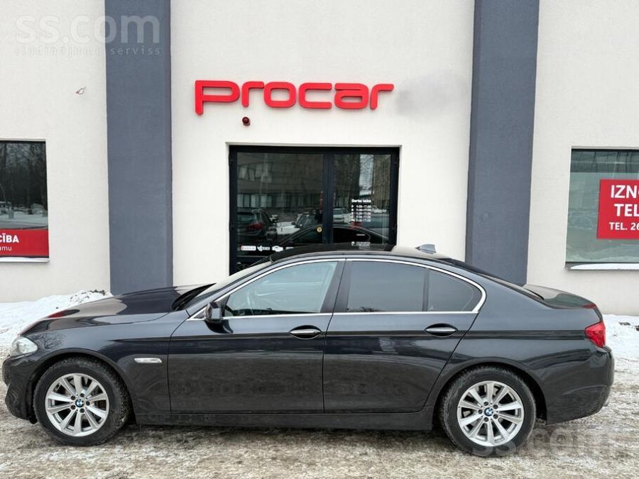 Melns BMW 525 2011 Rīga, ar dzinēja tilpumu 3.00 L un nobraukumu 260 tūkst. km par 8700 €, foto 3 vietnē AUTOMOTO.COM.LV