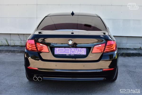 Black BMW 525 2011 in Kretinga, with an engine capacity of 2.50 L and mileage of 271 thousand km for 10450 €, photo 9 on AUTOMOTO.COM.LV