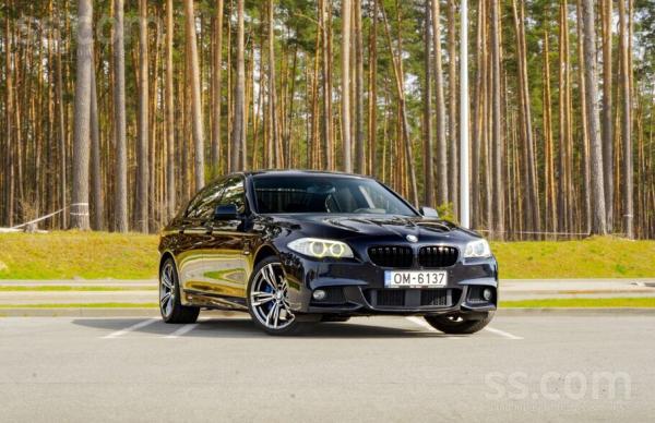Black BMW 525 2011 in Riga, with an engine capacity of 3.00 L and mileage of 326 thousand km for 10590 €, photo 2 on AUTOMOTO.COM.LV