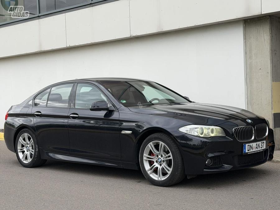 Melns BMW 525 2011 Viļņa, ar dzinēja tilpumu 3.00 L un nobraukumu 314 tūkst. km par 9900 €, foto 4 vietnē AUTOMOTO.COM.LV