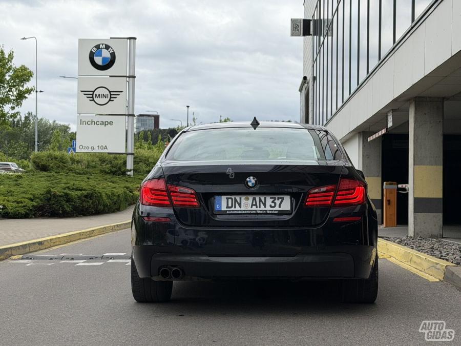 Melns BMW 525 2011 Viļņa, ar dzinēja tilpumu 3.00 L un nobraukumu 314 tūkst. km par 9900 €, foto 9 vietnē AUTOMOTO.COM.LV