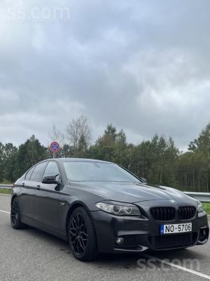 Melns BMW 525 2011 Rēzekne, ar dzinēja tilpumu 3.00 L un nobraukumu 292 tūkst. km par 9200 €, foto  vietnē AUTOMOTO.COM.LV