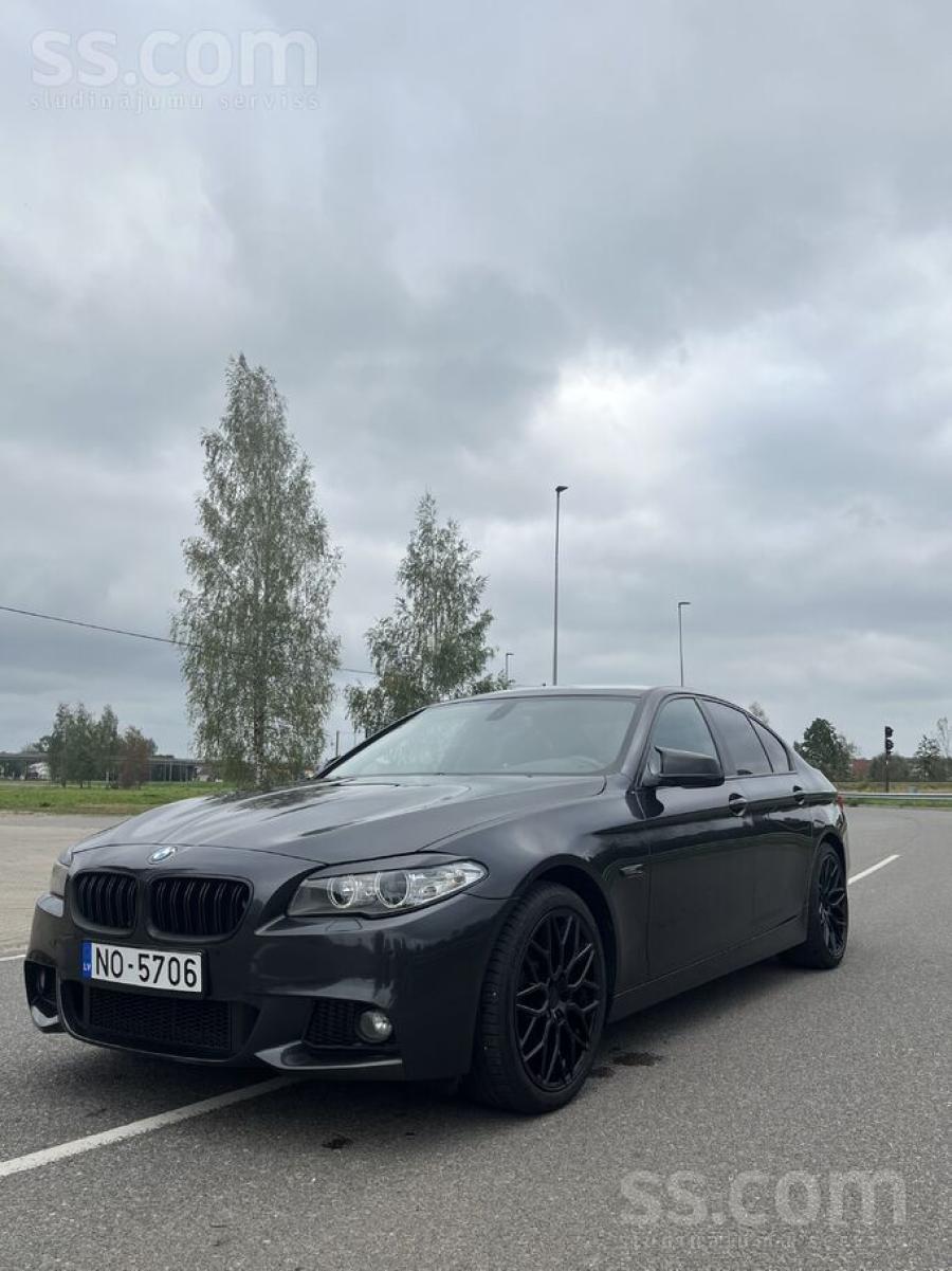 Black BMW 525 2011 in Rezekne, with an engine capacity of 3.00 L and mileage of 292 thousand km for 9200 €, photo 4 on AUTOMOTO.COM.LV