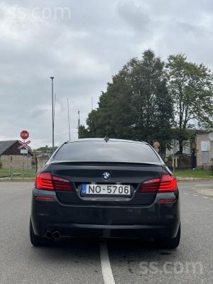 Black BMW 525 2011 in Rezekne, with an engine capacity of 3.00 L and mileage of 292 thousand km for 9200 €, photo 7 on AUTOMOTO.COM.LV