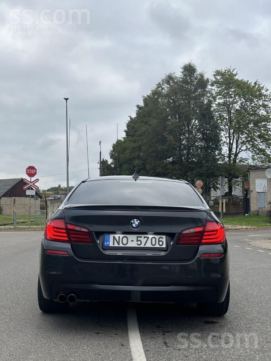 Black BMW 525 2011 in Rezekne, with an engine capacity of 3.00 L and mileage of 292 thousand km for 9200 €, photo 7 on AUTOMOTO.COM.LV