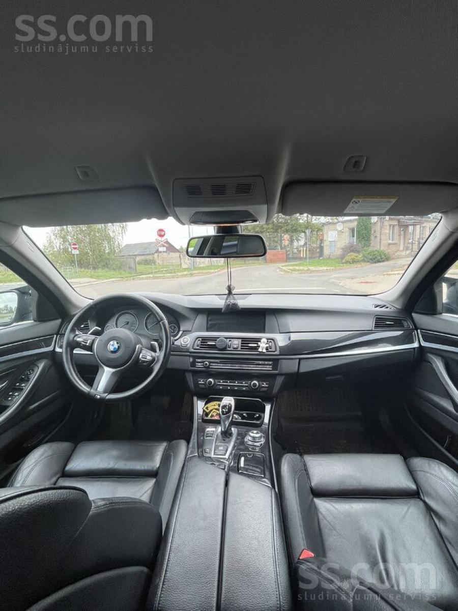 Black BMW 525 2011 in Rezekne, with an engine capacity of 3.00 L and mileage of 292 thousand km for 9200 €, photo 10 on AUTOMOTO.COM.LV