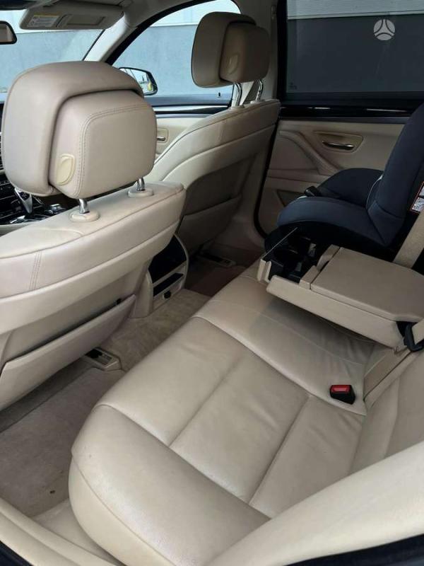 Black BMW 525 2011 in Vilnius, with an engine capacity of 2.99 L and mileage of 511 thousand km for 6400 €, photo 9 on AUTOMOTO.COM.LV