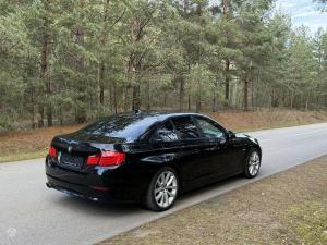 Black BMW 525 2011 in Kaunas, with an engine capacity of 2.99 L and mileage of 332 thousand km for 9500 €, photo 4 on AUTOMOTO.COM.LV