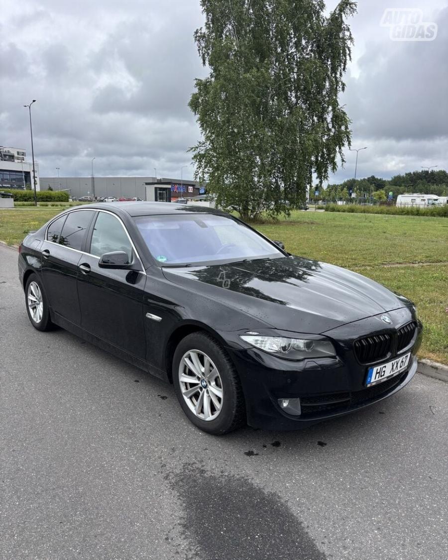 Black BMW 525 2011 in Vilnius, with an engine capacity of 3.00 L and mileage of 264 thousand km for 7850 €, photo 1 on AUTOMOTO.COM.LV