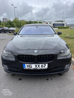 Black BMW 525 2011 in Vilnius, with an engine capacity of 3.00 L and mileage of 264 thousand km for 7850 €, photo 4 on AUTOMOTO.COM.LV