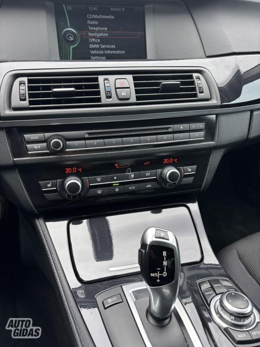 Black BMW 525 2011 in Vilnius, with an engine capacity of 3.00 L and mileage of 264 thousand km for 7850 €, photo 11 on AUTOMOTO.COM.LV