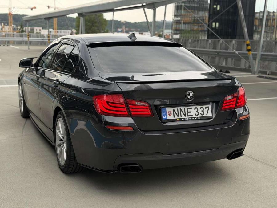 Black BMW 525 2011 in Vilnius, with an engine capacity of 2.99 L and mileage of 350 thousand km for 9999 €, photo 16 on AUTOMOTO.COM.LV
