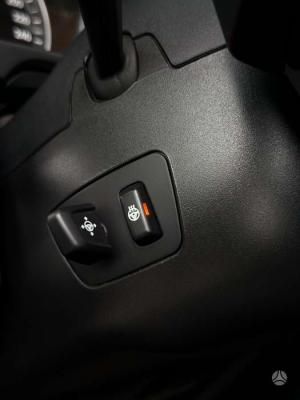 Black BMW 525 2011 in Vilnius, with an engine capacity of 2.99 L and mileage of 350 thousand km for 9999 €, photo 28 on AUTOMOTO.COM.LV