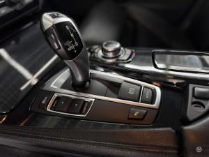 Black BMW 525 2011 in Vilnius, with an engine capacity of 2.99 L and mileage of 350 thousand km for 9999 €, photo 36 on AUTOMOTO.COM.LV