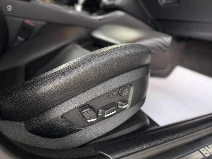Black BMW 525 2011 in Vilnius, with an engine capacity of 2.99 L and mileage of 350 thousand km for 9999 €, photo 39 on AUTOMOTO.COM.LV