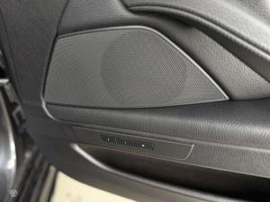 Black BMW 525 2011 in Vilnius, with an engine capacity of 2.99 L and mileage of 350 thousand km for 9999 €, photo 40 on AUTOMOTO.COM.LV