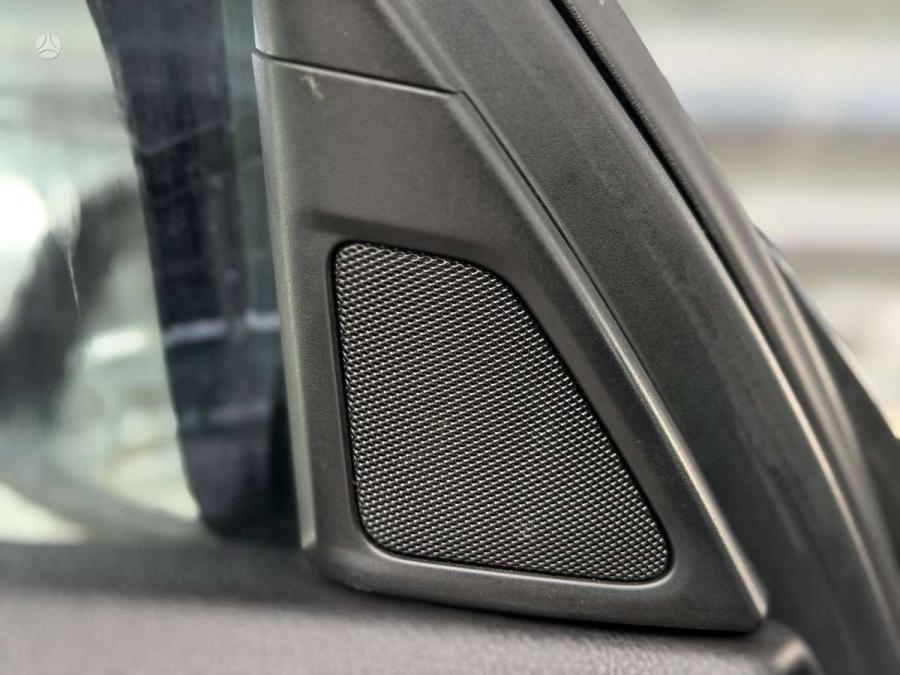 Black BMW 525 2011 in Vilnius, with an engine capacity of 2.99 L and mileage of 350 thousand km for 9999 €, photo 41 on AUTOMOTO.COM.LV